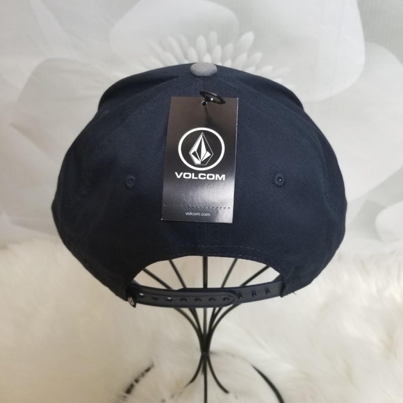 Volcom | Accessories | Volcom Snapback Adjustable Cap Hat Wfront Logo ...
